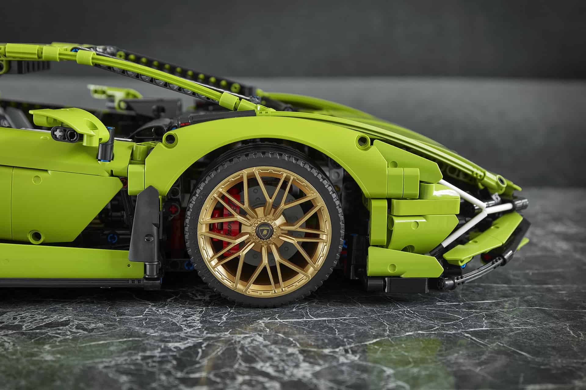Lamborghini Sian LEGO Technic 1:8 with breathtaking details – Hobbyzero
