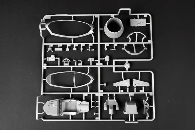 Trumpeter 1/32 F-35A Lightning II & 1/16 StuG.III Ausf.G Kits. – Hobbyzero
