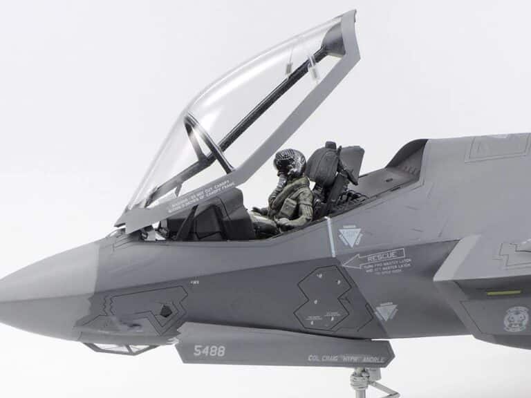 First Look: Tamiya's 1/72 F-35A Lightning II – Hobbyzero