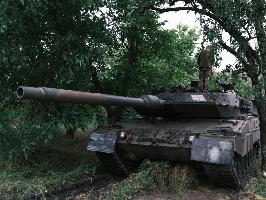 ICM 1/35th Scale Leopard 2A6 with Crew: The Modelling News – Hobbyzero